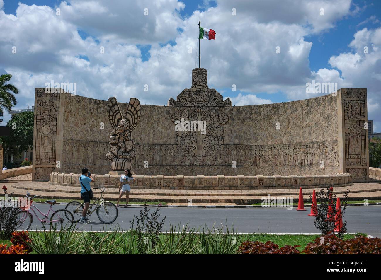 Merida, Mexico - April 20, 2025: Monument to the Fatherland in Mérida ...