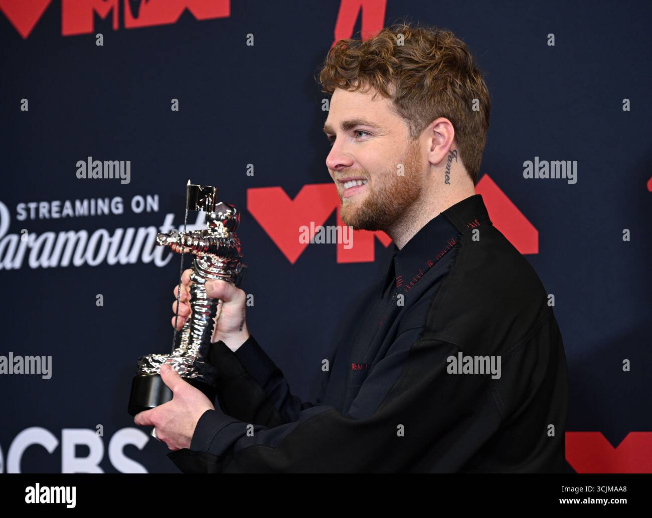 New York, USA. September 7th, 2025. Alex Warren backstage at the MTV ...