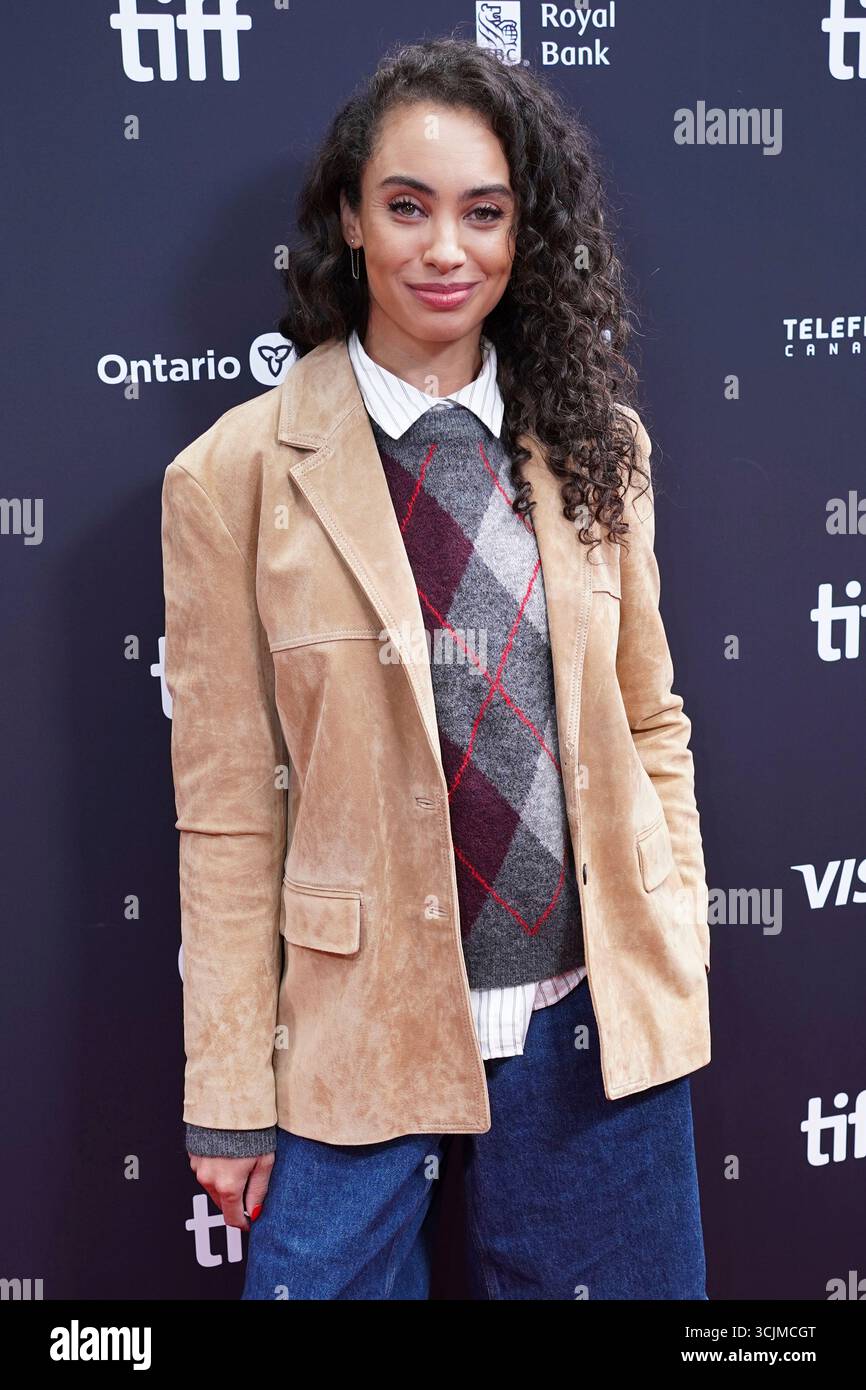 Marissa Hill attends the red carpet for the 'Hamnet' premiere during ...