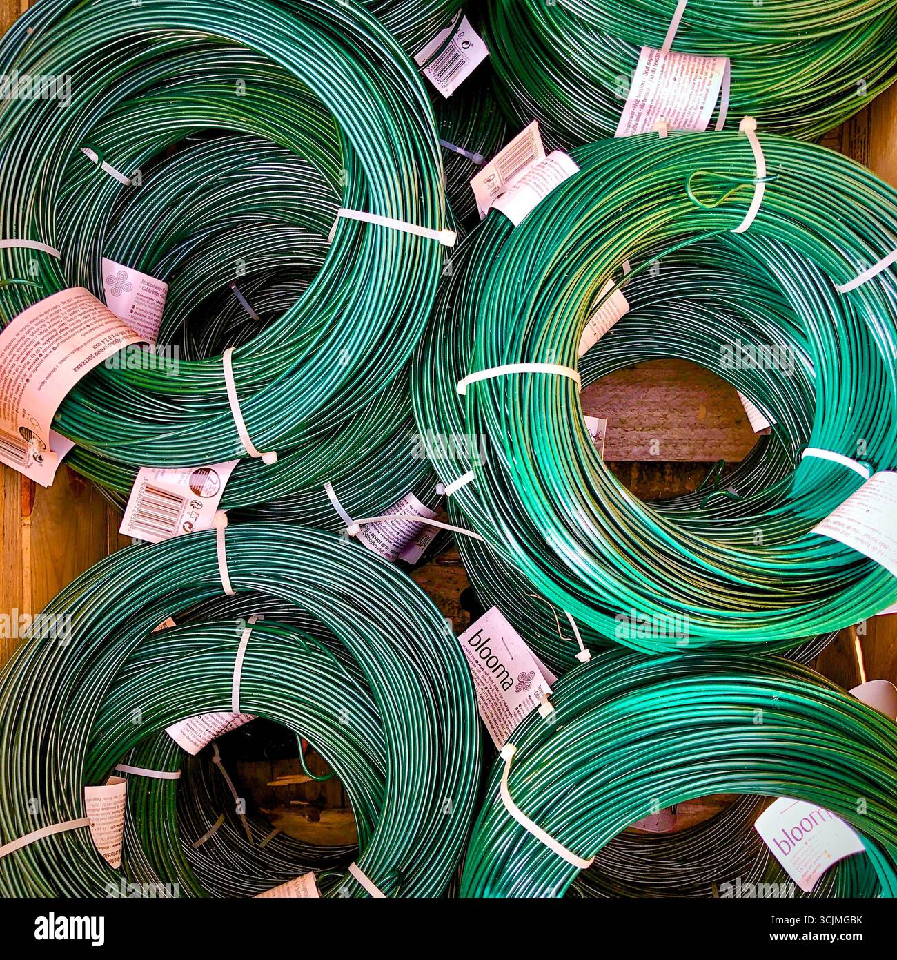 Coils of wire display hi-res stock photography and images - Alamy