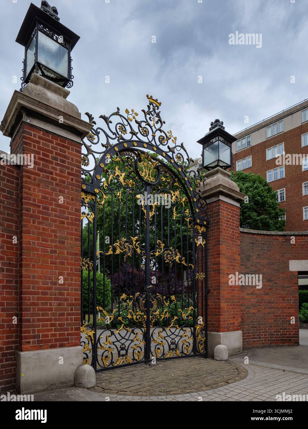 London - 06 24 2022: Side view of Holland Park Earls Court Gate Stock ...