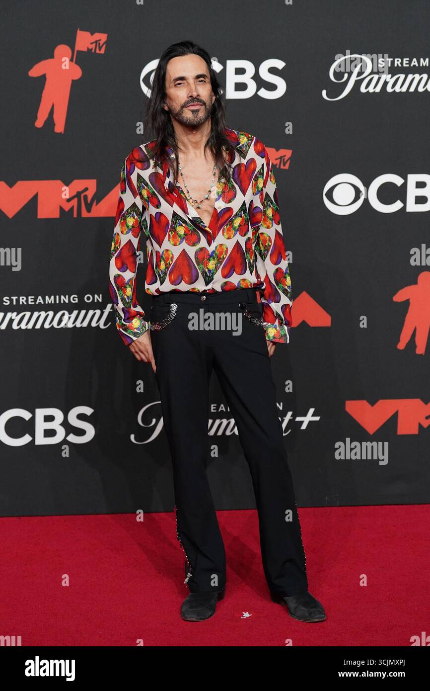 Nuno Bettencourt at arrivals for 2025 MTV Video Music Awards - Arrivals 3, UBS Arena, Elmont, NY ...