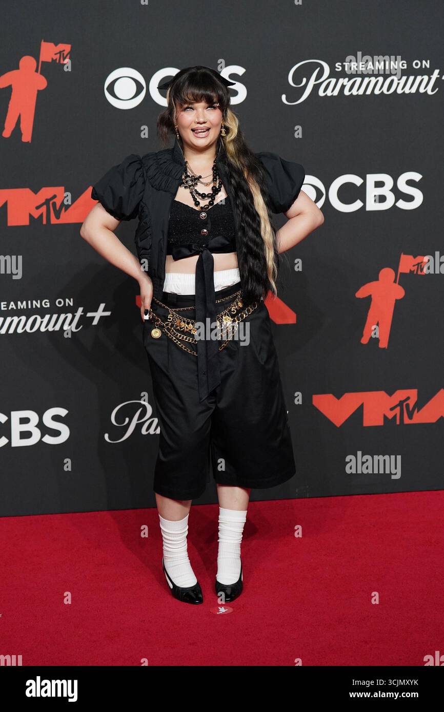 Lola Young at arrivals for 2025 MTV Video Music Awards - Arrivals 3 ...