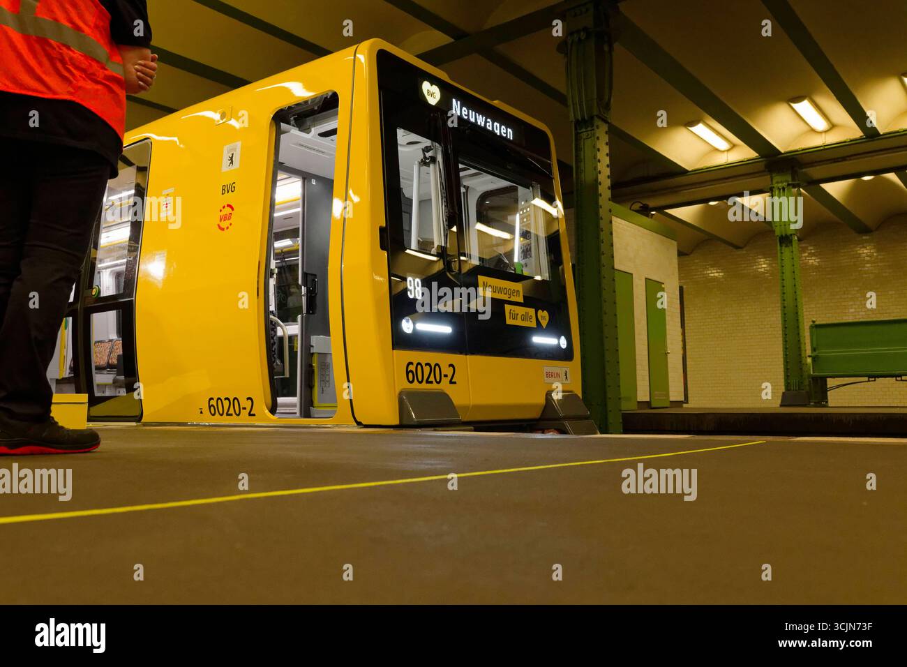 Premierenfahrt Berliner U-Bahn Reihe JK 2025-09-08 Deutschland, Berlin ...