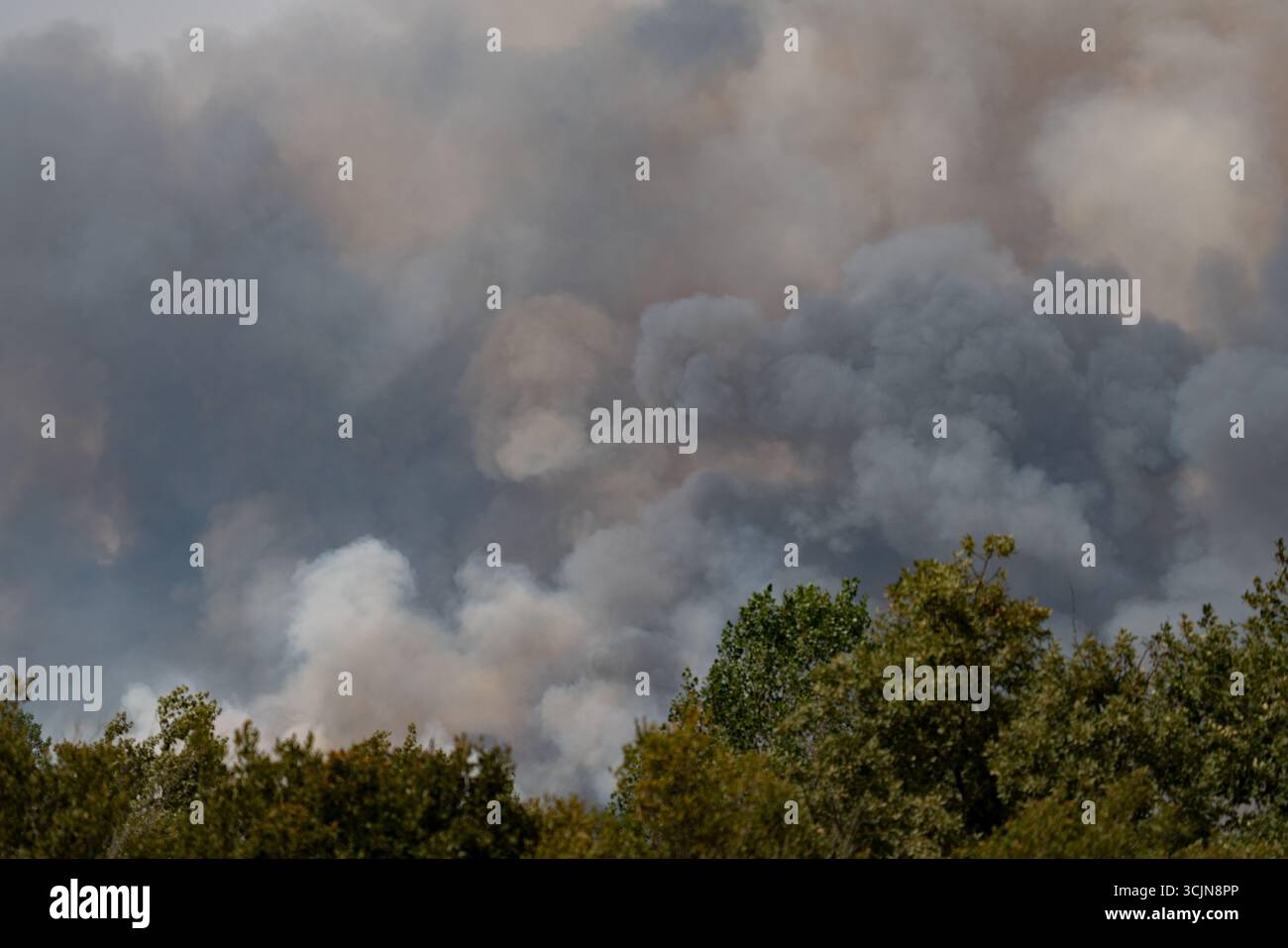 Natural disaster area smoke hi-res stock photography and images - Alamy
