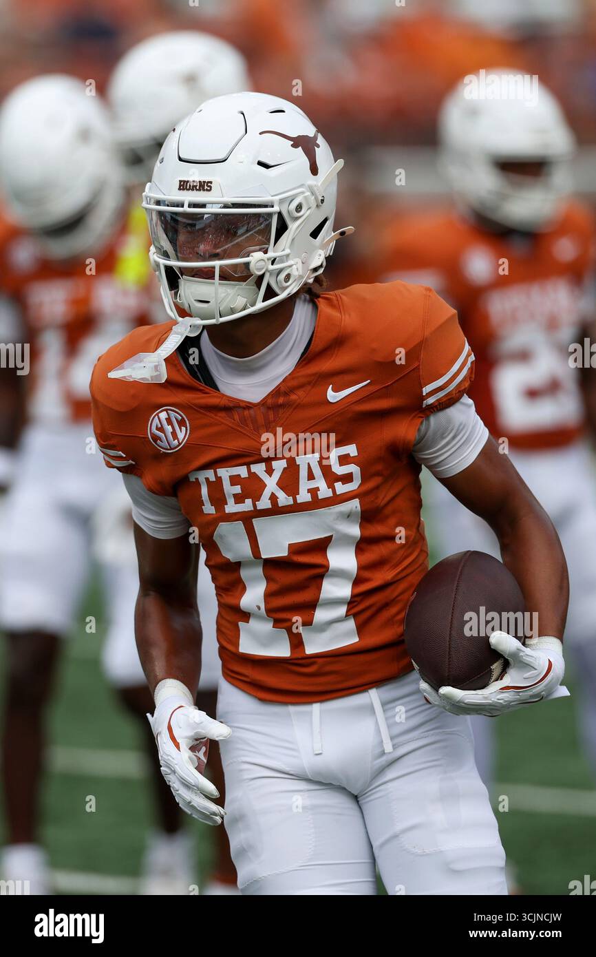 AUSTIN, TX - SEPTEMBER 06: Wide Receiver Daylan McCutcheon #17 of the ...