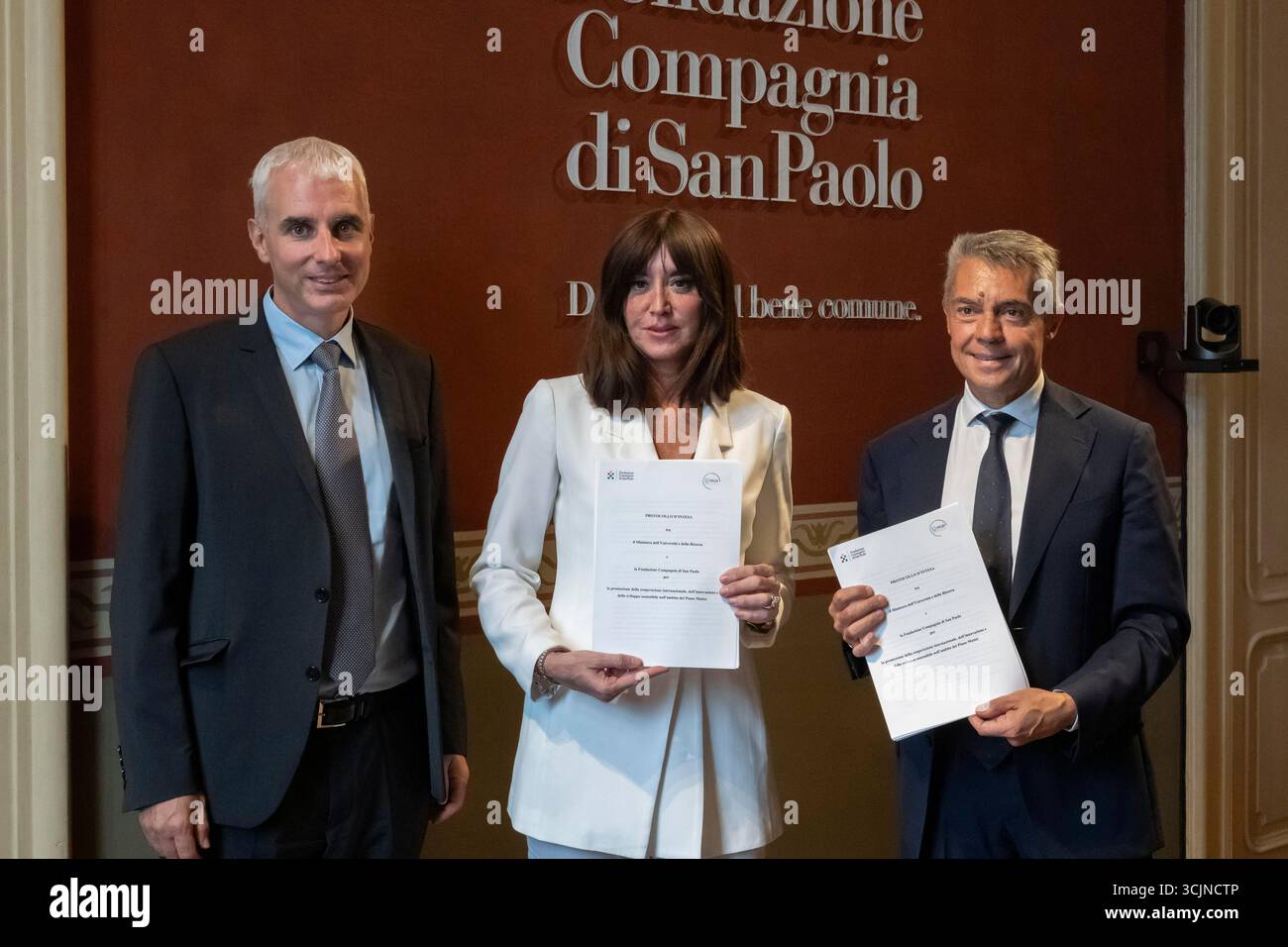 Anna Maria Bernini, ministro dell'Università. Marco Gilli, presidente ...