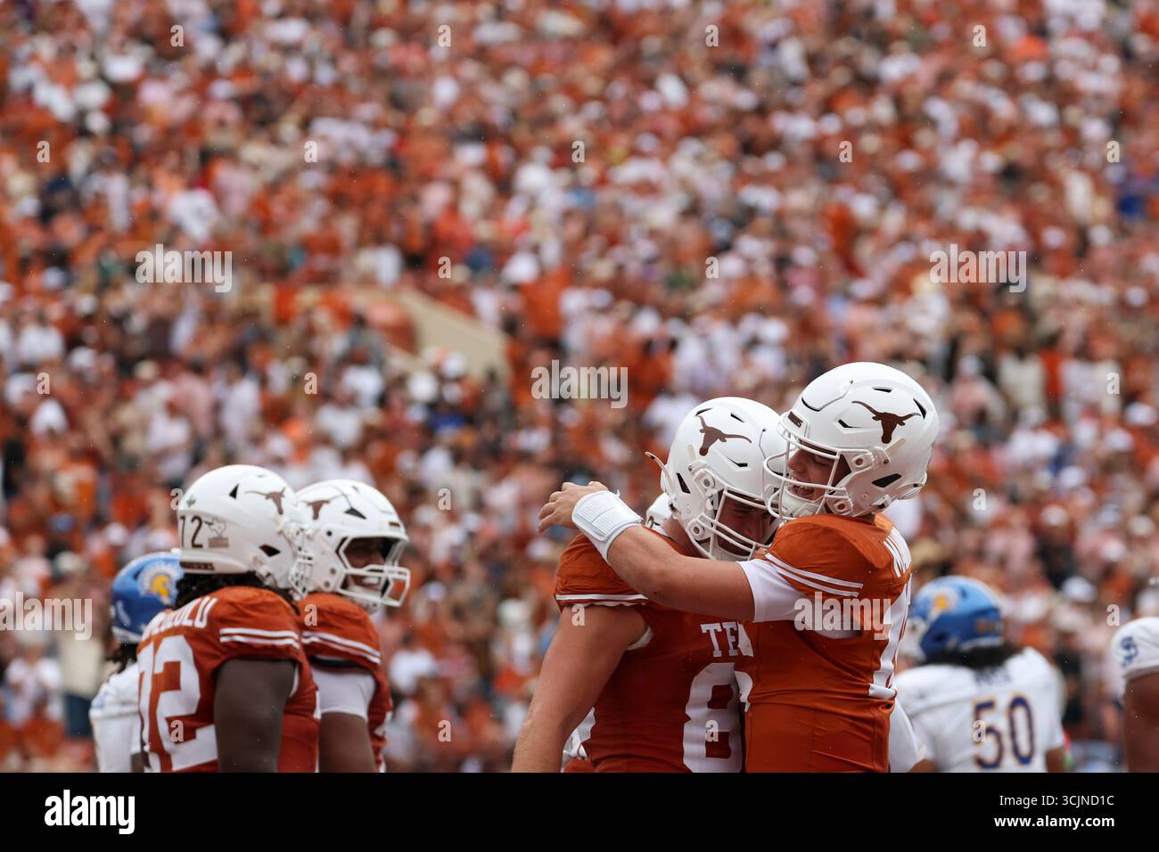 AUSTIN, TX - SEPTEMBER 06: Quarterback Arch Manning #16 of the Texas ...