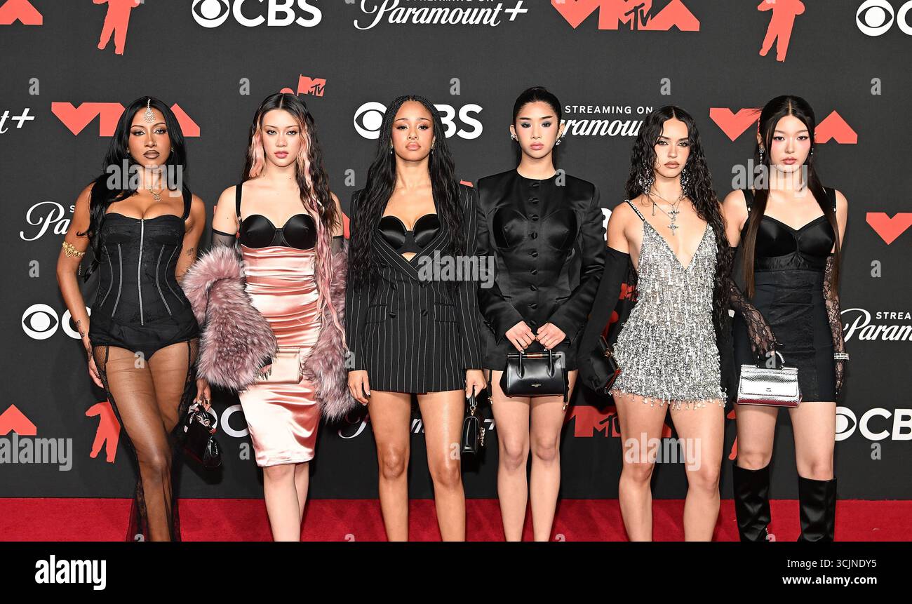 KATSEYE - Lara Raj, Megan, Manon, Sophia, Daniela and Yoonchae attends ...