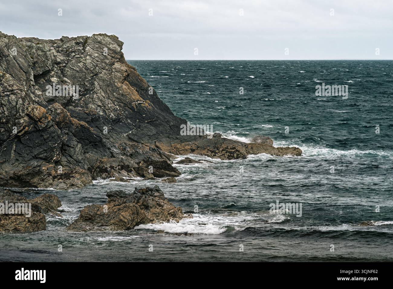 Big waves choppy ocean hi-res stock photography and images - Alamy