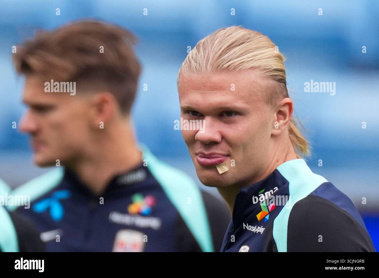 Haaland norway training hi-res stock photography and images - Alamy