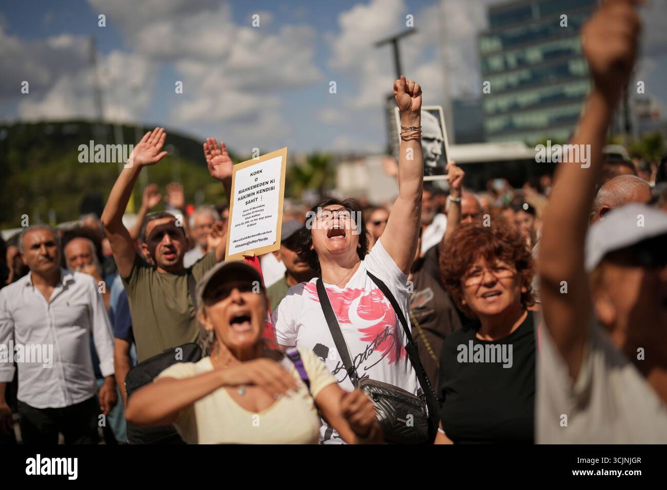 Turkey's main opposition Republican People's Party (CHP) supporters ...