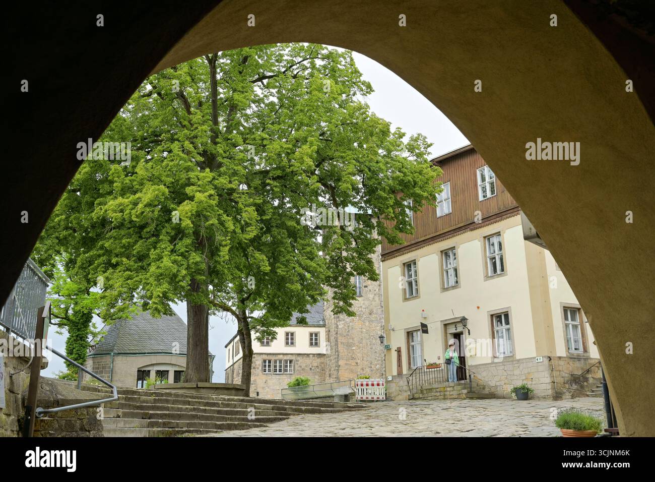 Eingang, Tor, Weg zum Innenhof, Burg, Hohnstein, Landkreis Sächsische ...