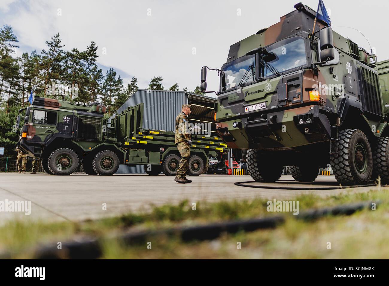 Refueling a multi-swap vehicle, taken at the temporarily erected Convoy ...