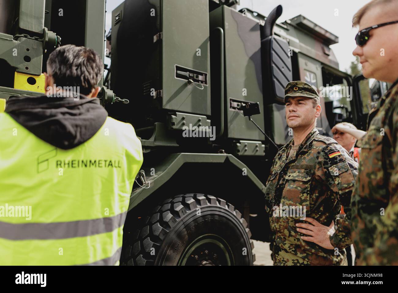 Refueling a multi-swap vehicle, taken at the temporarily erected Convoy ...