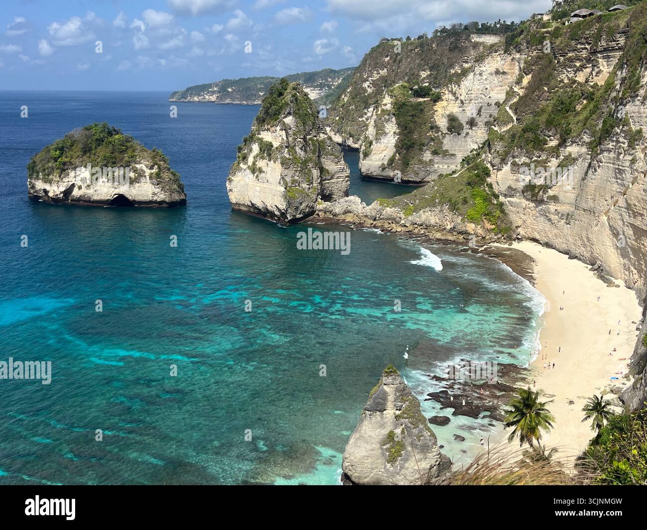 Diamond beach, nusa penida bali smartphone stock photos and images - Alamy