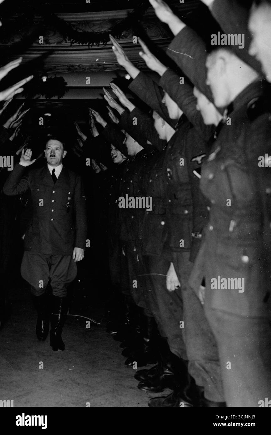 Hitler soldiers german nazi Black and White Stock Photos & Images - Alamy