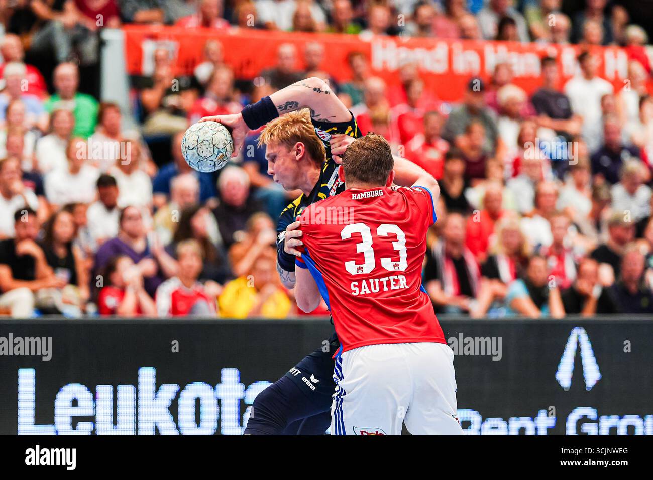 Moritz Sauter (Handball Sport Verein Hamburg, #33), Edwin Aspenbaeck ...