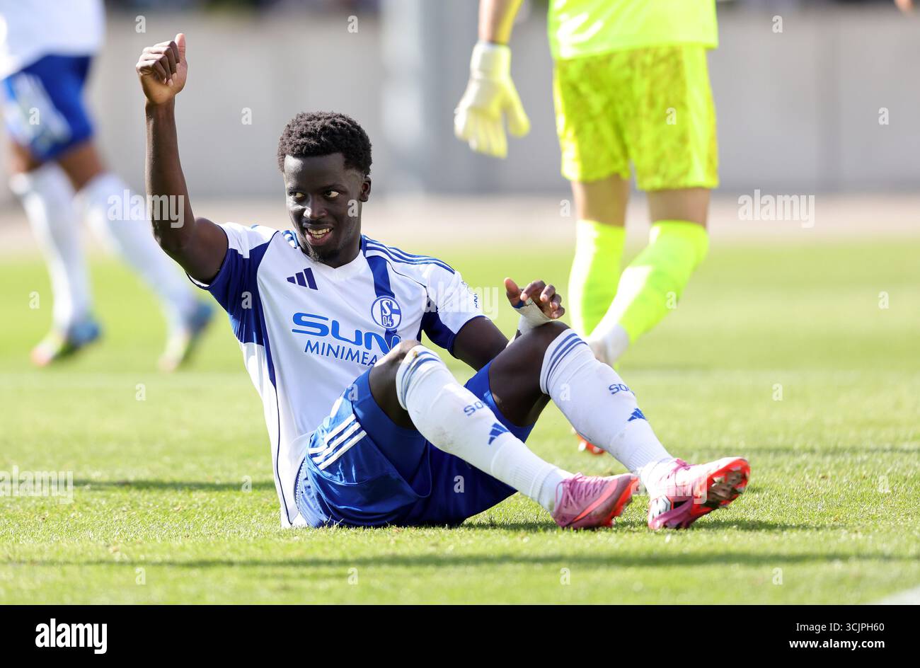 firo : 05.09.2025 Football: 2.Bundesliga 1.Bundesliga Test match: VfL ...