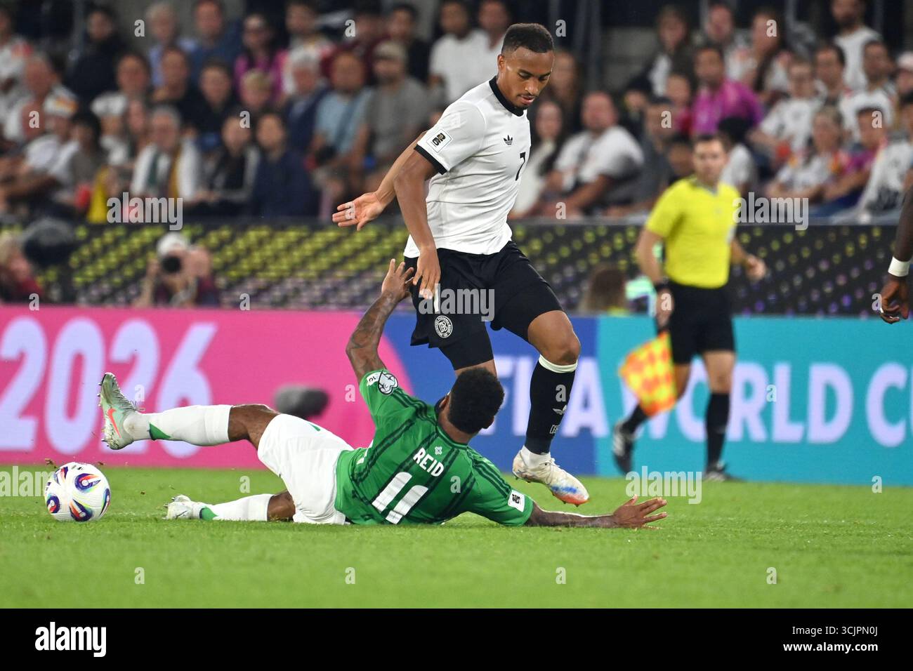 Jamie LEWELING (GER), action, duels against Jamie REID (NIR ...