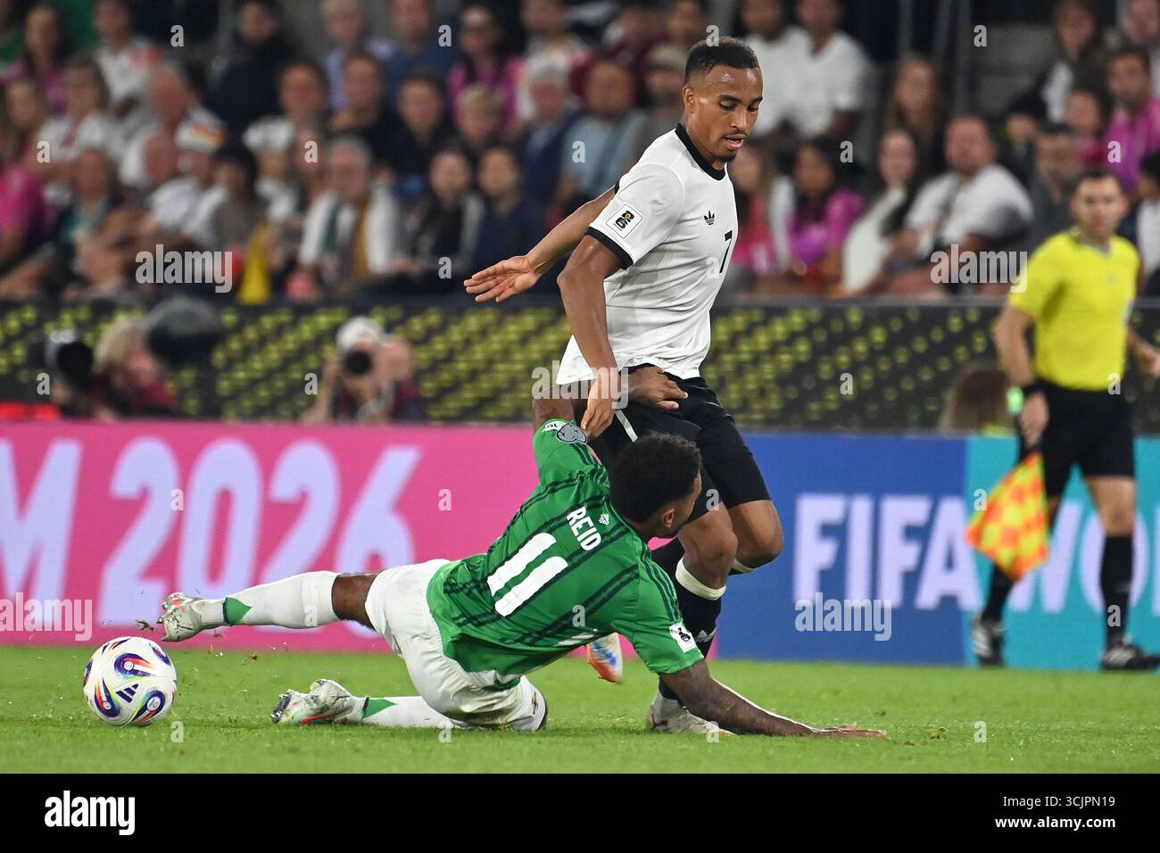 Jamie LEWELING (GER), action, duels against Jamie REID (NIR ...