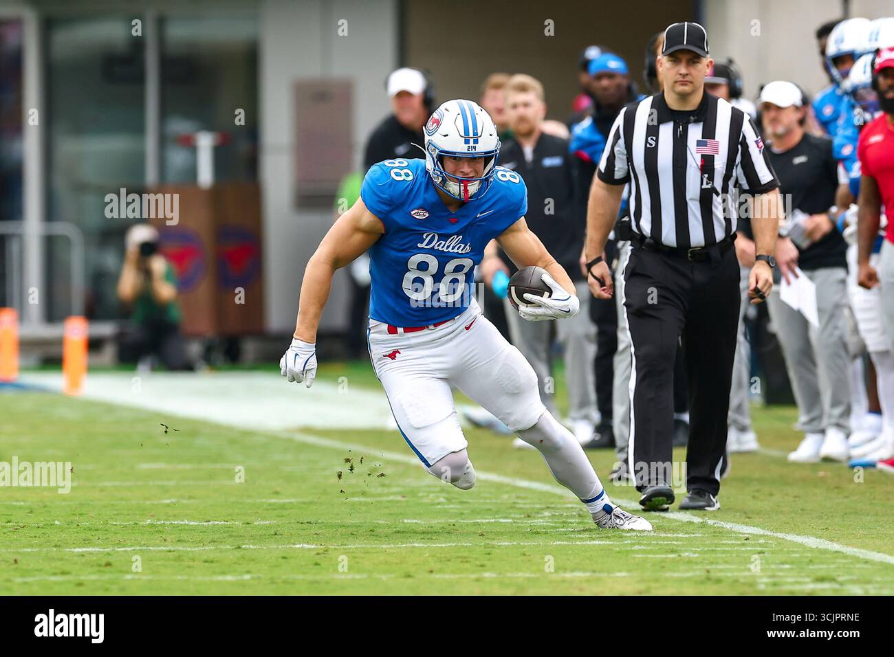 DALLAS, TX - September 06: during the college football game between the ...