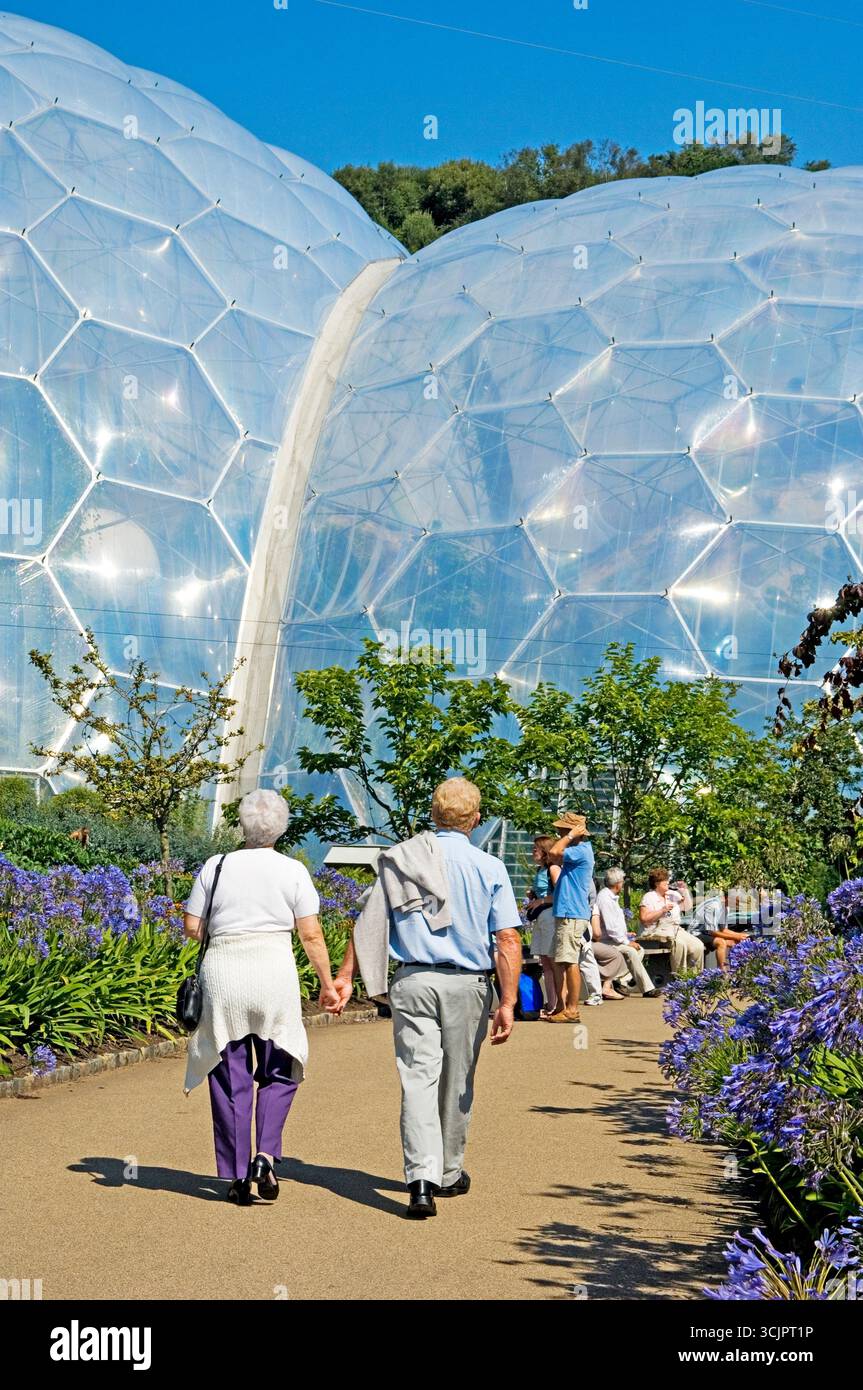 The geodesic domes or biomes of the Eden Project, Cornwall UK Stock ...