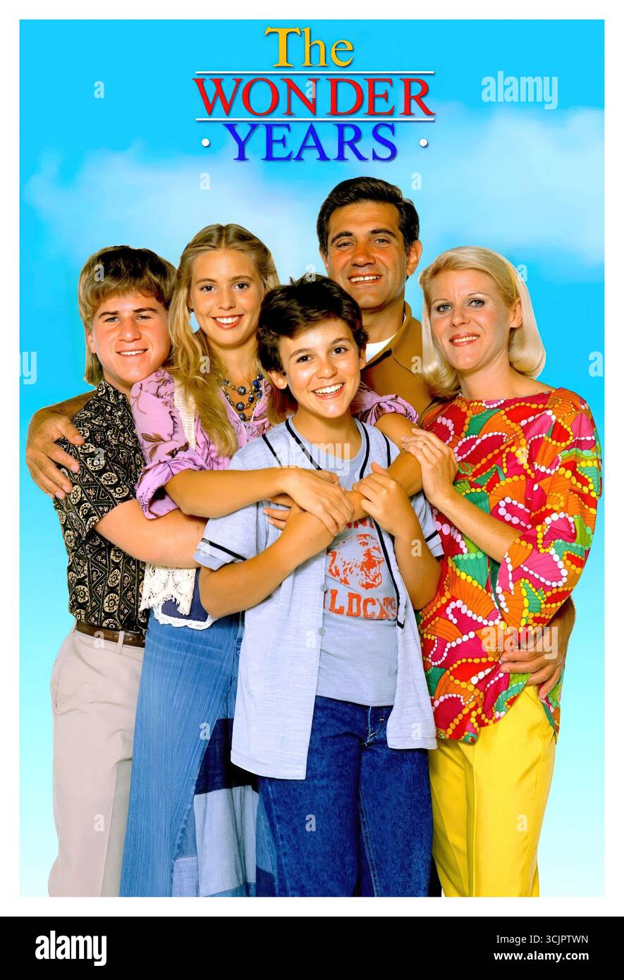 OLIVIA D'ABO, JASON HERVEY, DAN LAURIA, FRED SAVAGE and ALLEY MILLS in THE WONDER YEARS (1988 ...