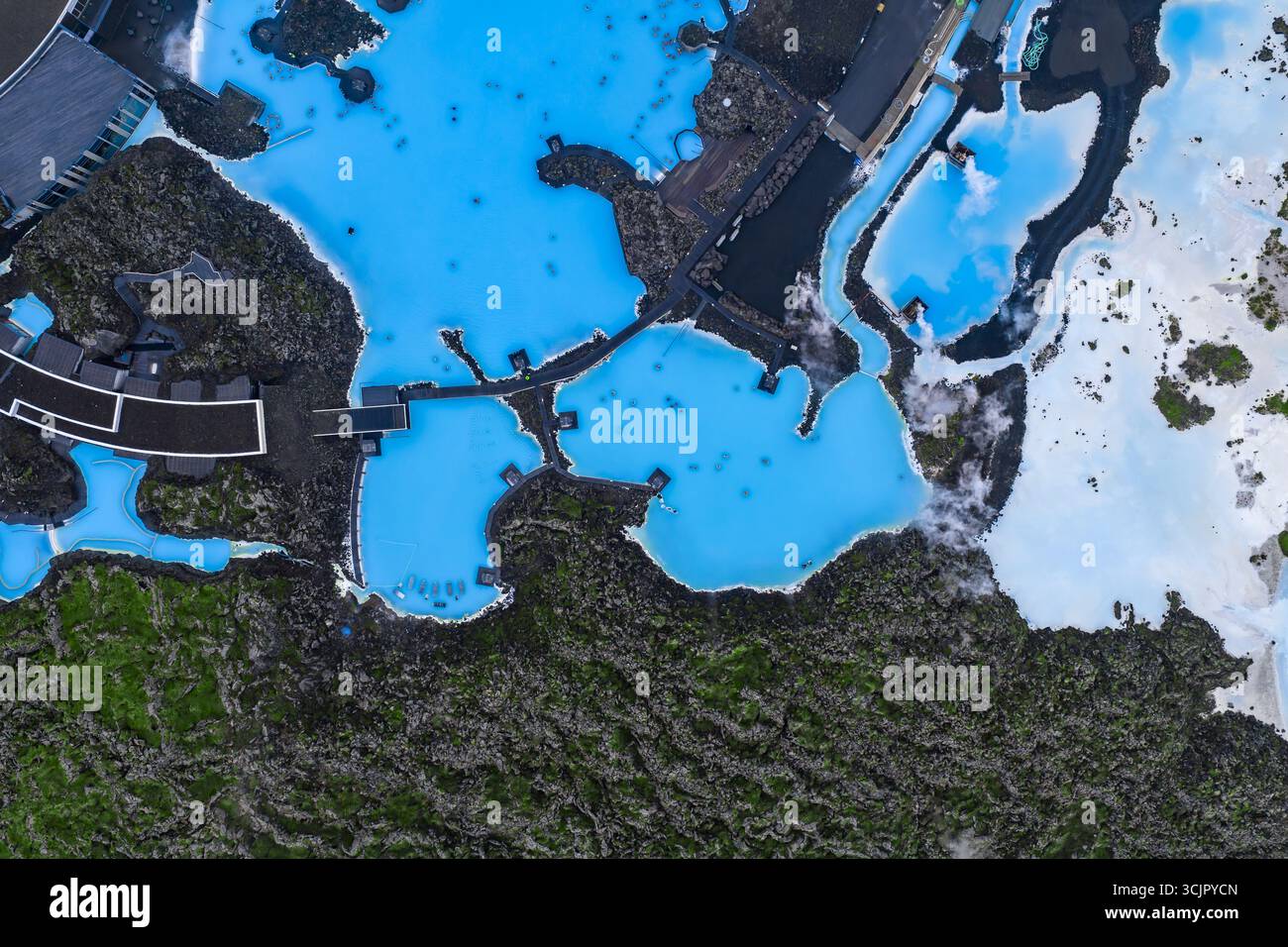 Aerial view stunning blue ocean hi-res stock photography and images - Alamy