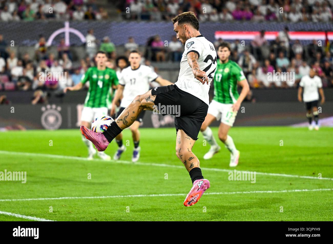 David Raum (Deutschland, #22) am Ball, GER, Deutschland vs Nordirland ...