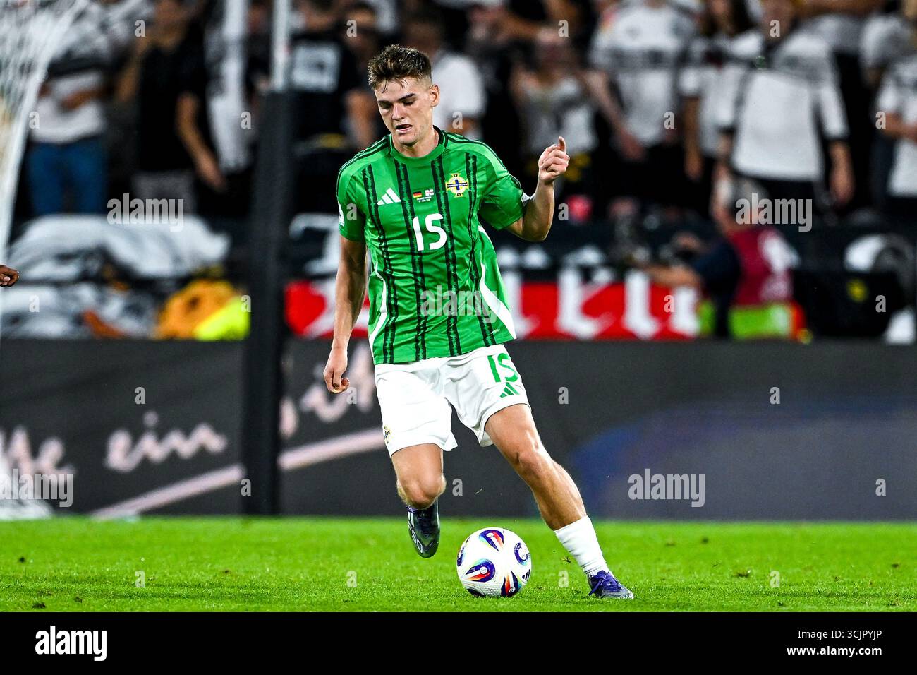 Justin Devenny (Nordirland, #15) am Ball, GER, Deutschland vs ...
