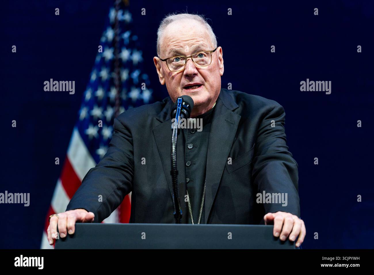 Cardinal dolan trump hi-res stock photography and images - Alamy
