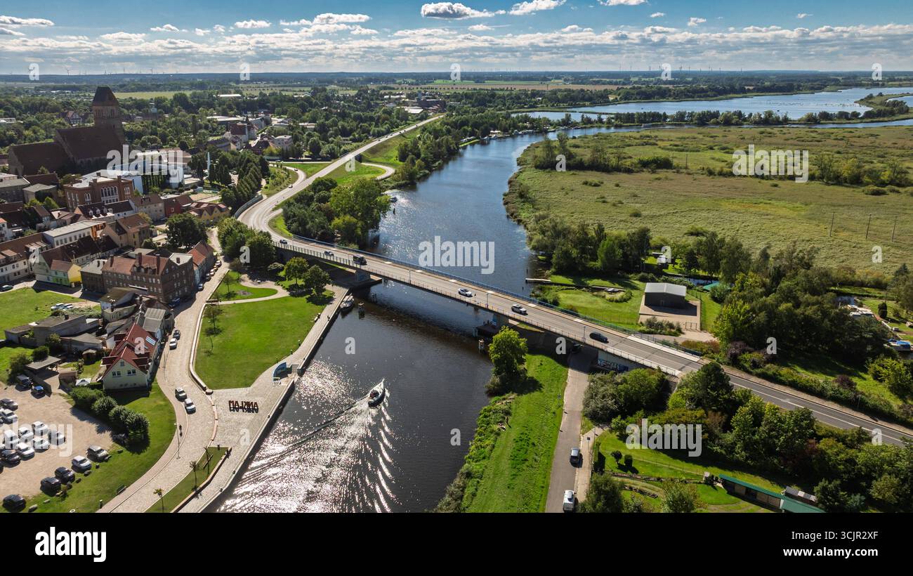 03.09.2025 - Blick auf die Hansestadt Anklam und die Peene mit dem ...