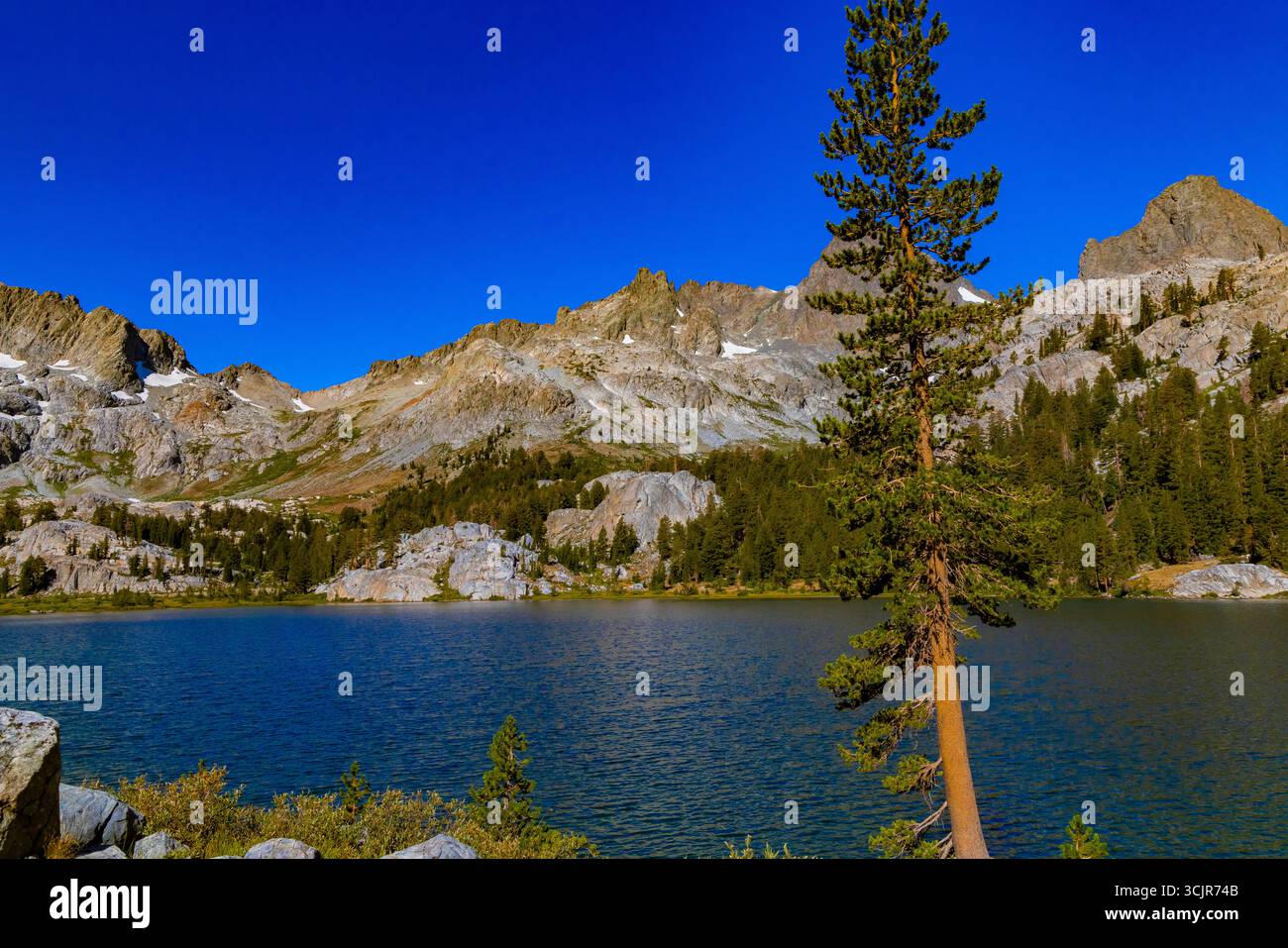 Ediza Lake and the Minarets in the Ansel Adams Wilderness, Inyo ...