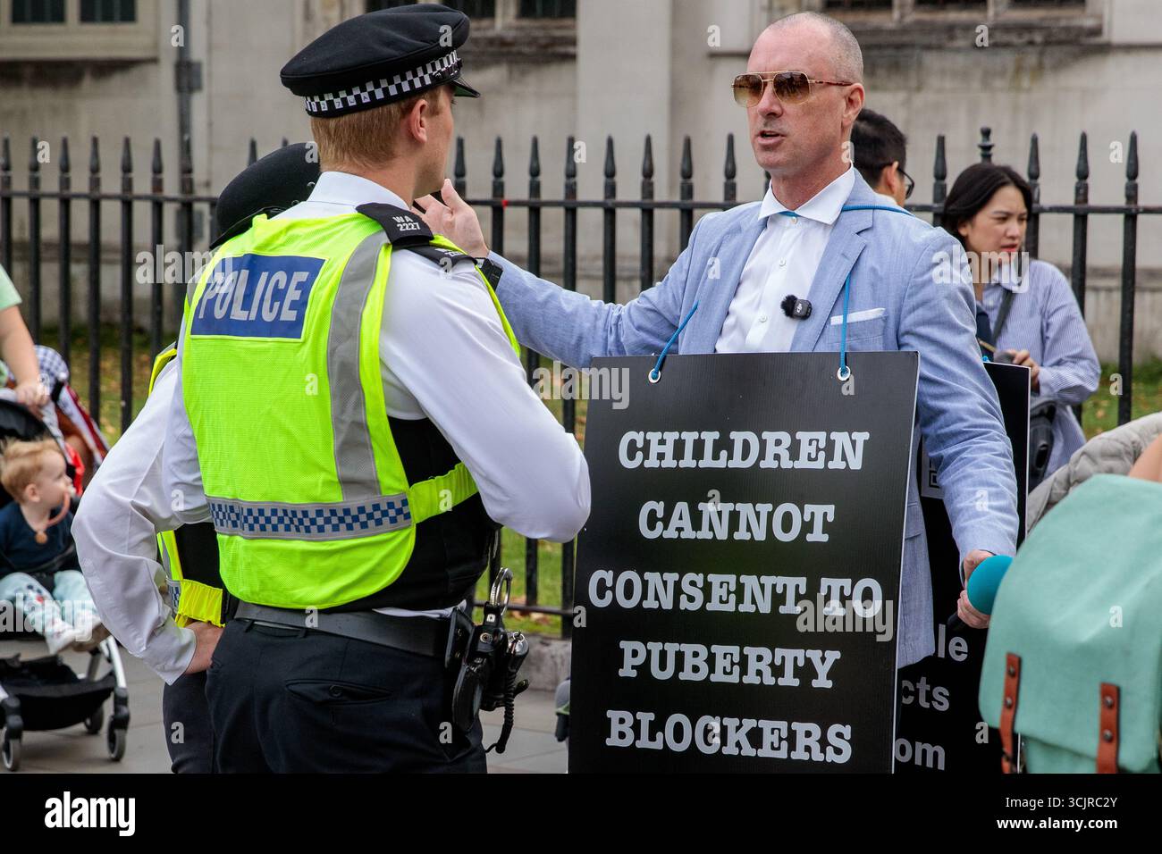 Puberty blockers protest hi-res stock photography and images - Alamy
