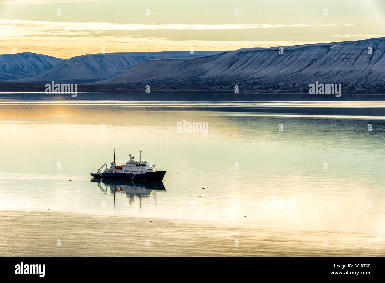Polar Pioneer Ship At Kapp Waldburg Barents Island Svalbard Norway ...
