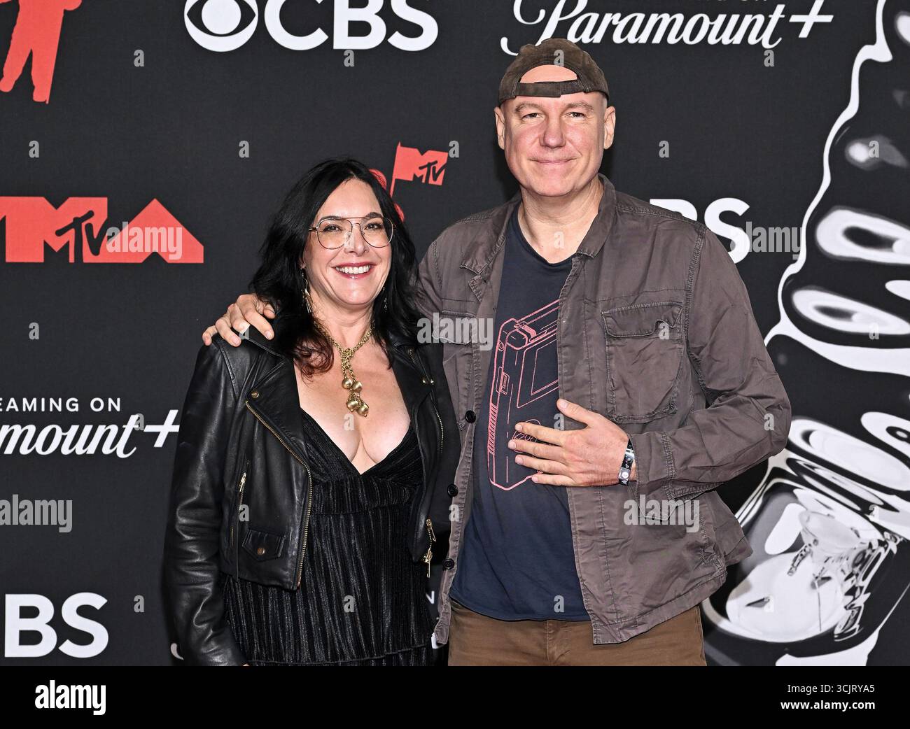 Gregg Alexander, right, and Danielle Brisebois arrive at the MTV Video ...