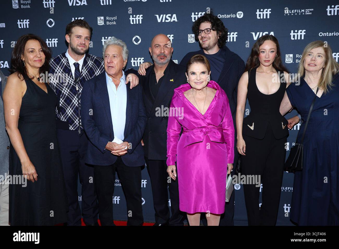 Lila Yacoub, Leo Woodall, Dustin Hoffman, Lior Raz, Tovah Feldshuh ...
