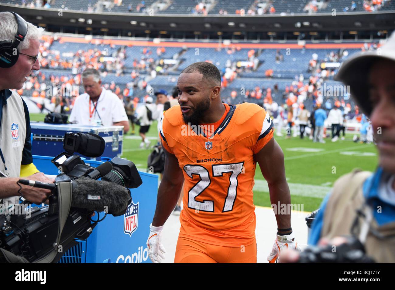 Denver Broncos running back J.K. Dobbins (27) in the second half of an ...