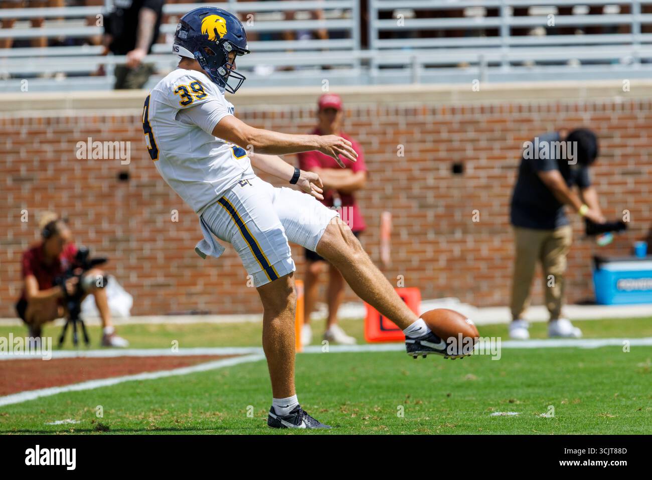East Texas A&M punter Ben Mehan (39) during the first half of an NCAA ...