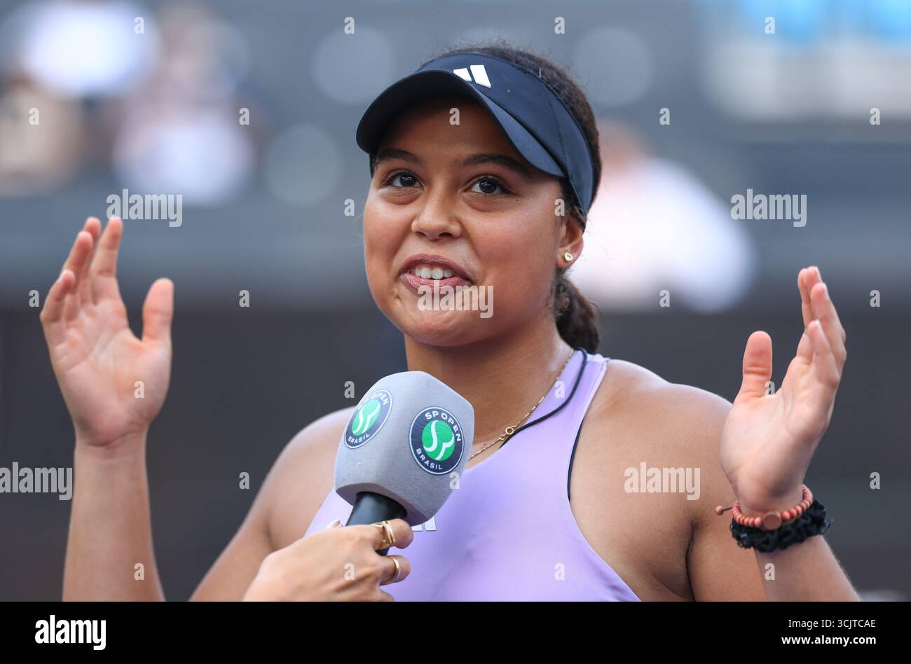 SP - SAO PAULO - 09/08/2025 - SP OPEN WTA 250 - Nauhany Silva during ...
