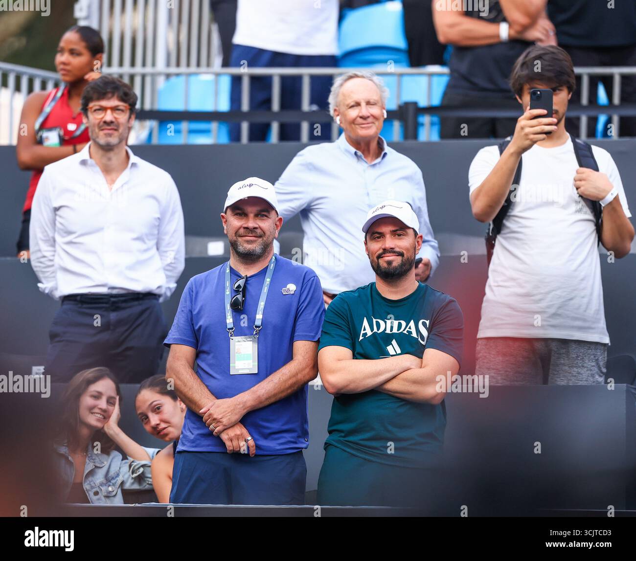 SP - SAO PAULO - 09/08/2025 - SP OPEN WTA 250 - Nauhany Silva's coaches during the SP Open in ...