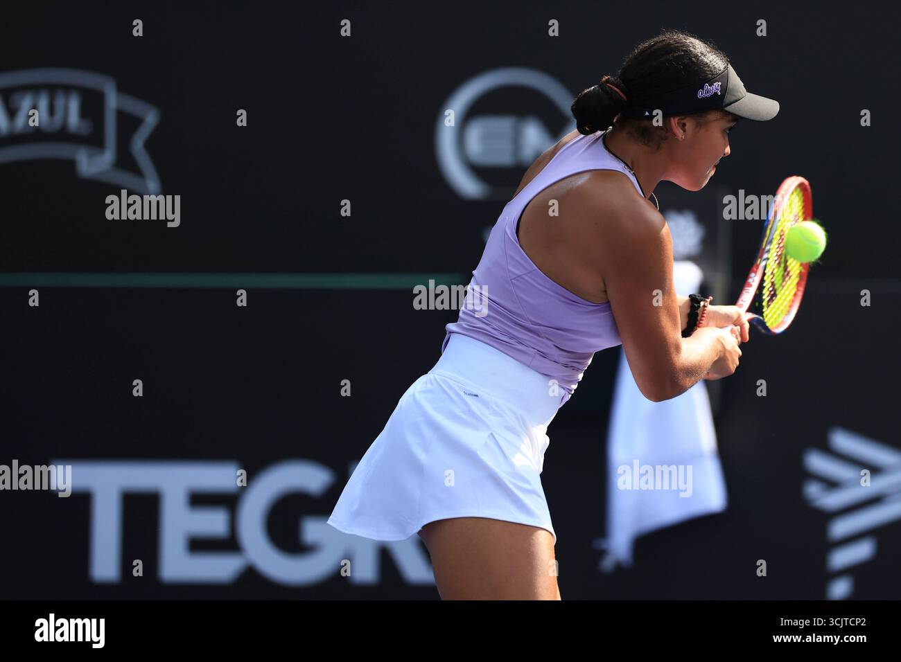 SP - SAO PAULO - 09/08/2025 - SP OPEN WTA 250 - Nauhany Silva during ...