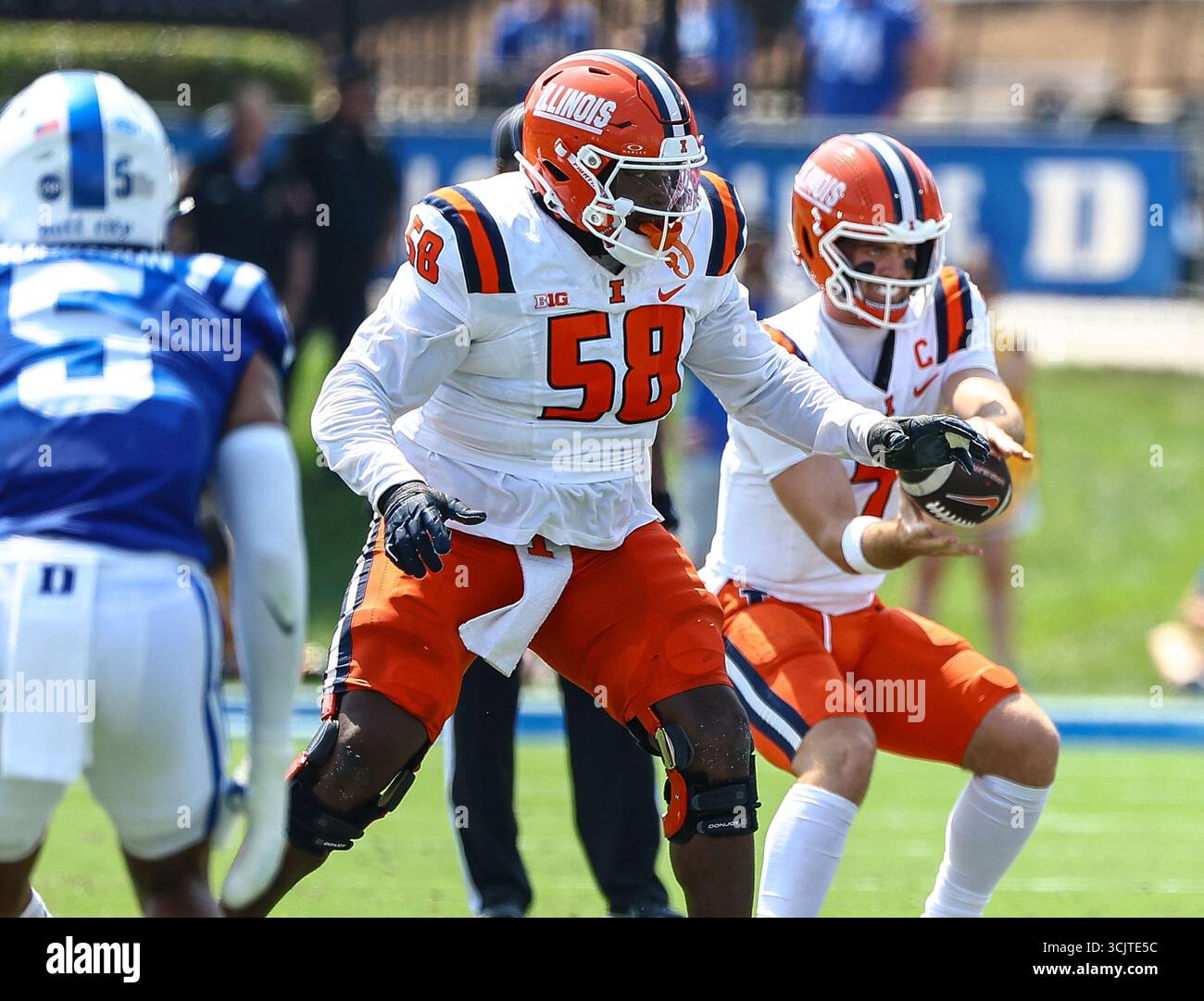 September 6,2025: Illinois offensive lineman Melvin Priestly (58 ...