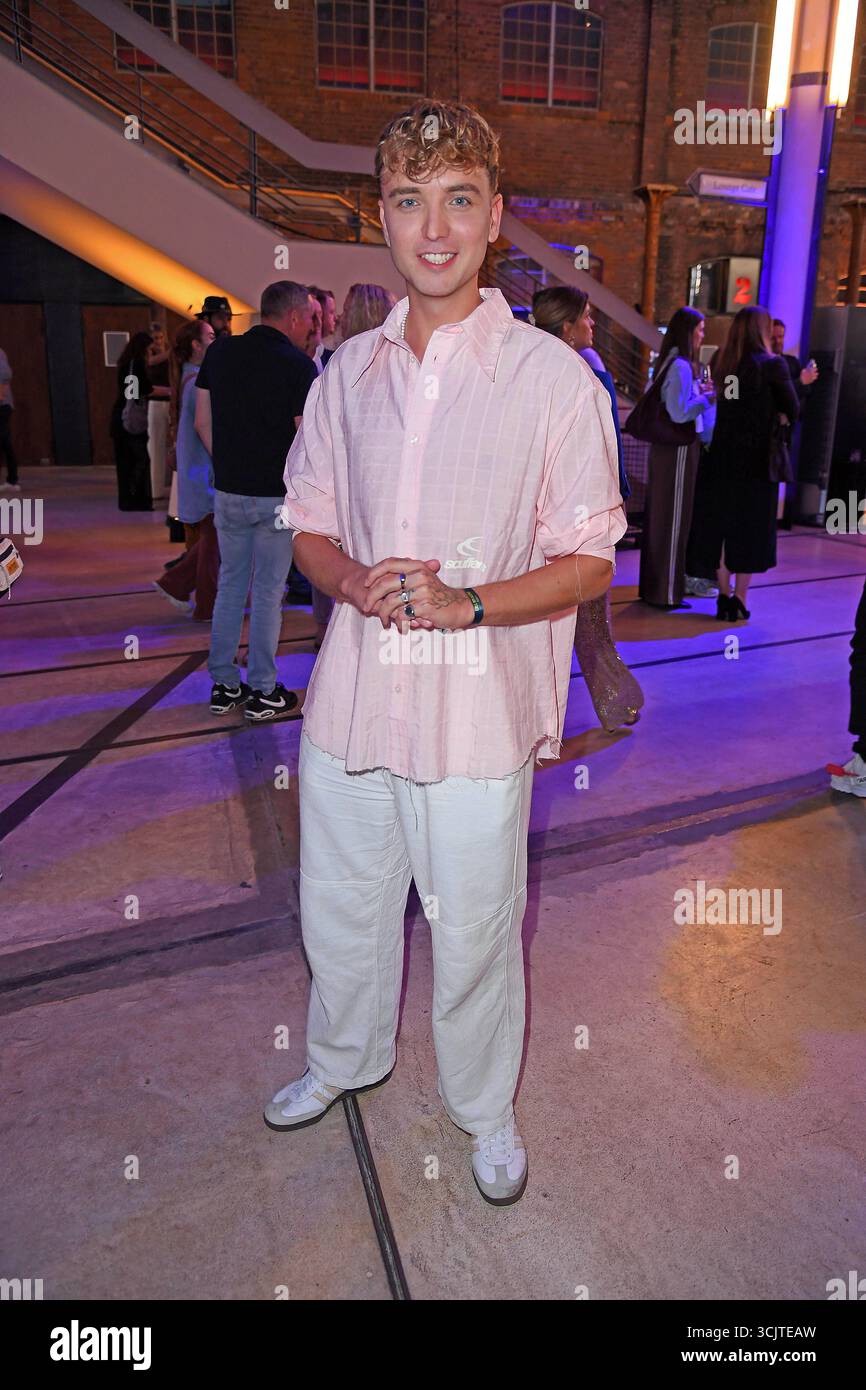 Jonas Wuttke bei der Deutschlandpremiere der Disney Original-Serie CALL ...