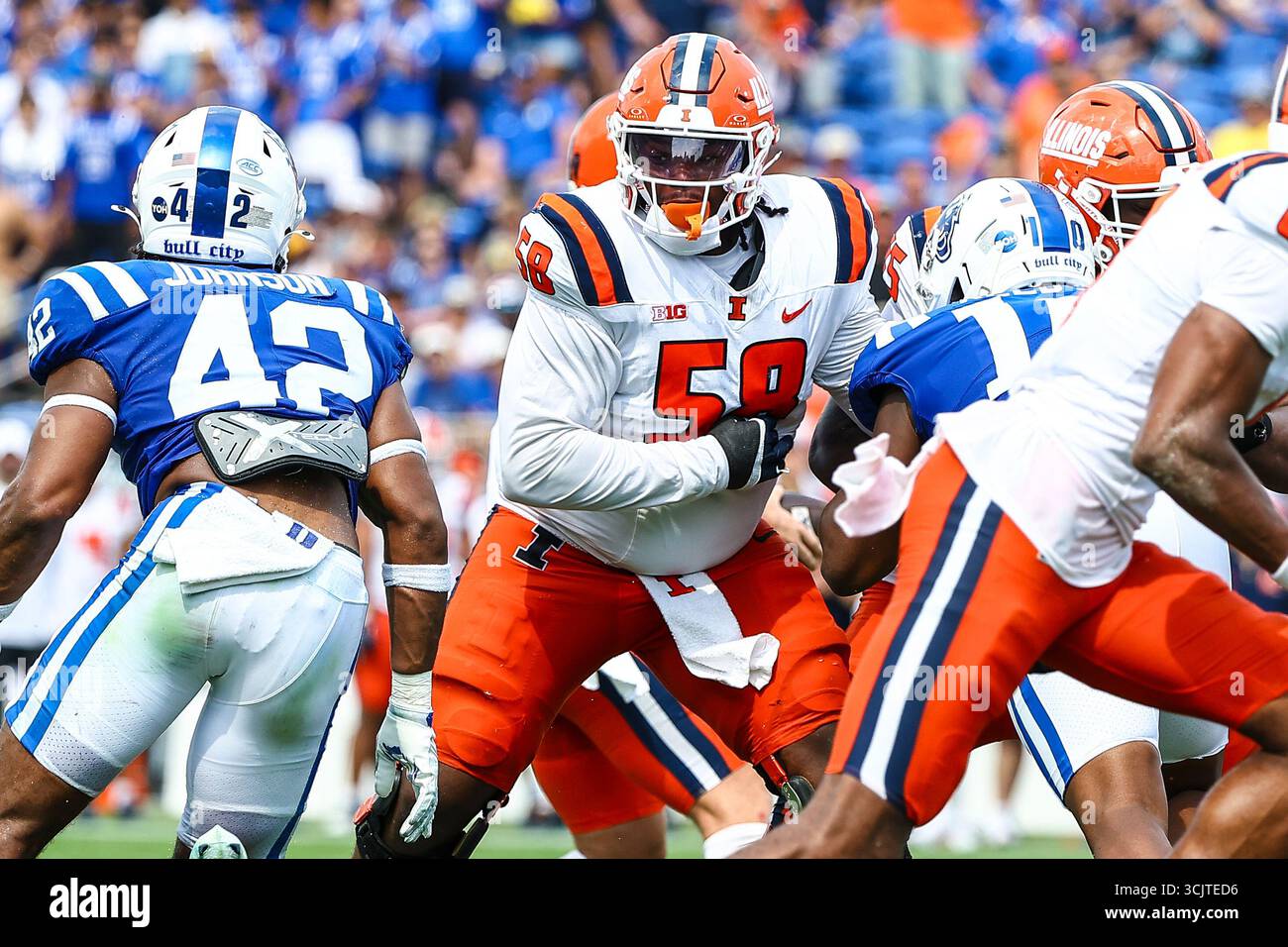 September 6,2025: Illinois offensive lineman Melvin Priestly (58 ...