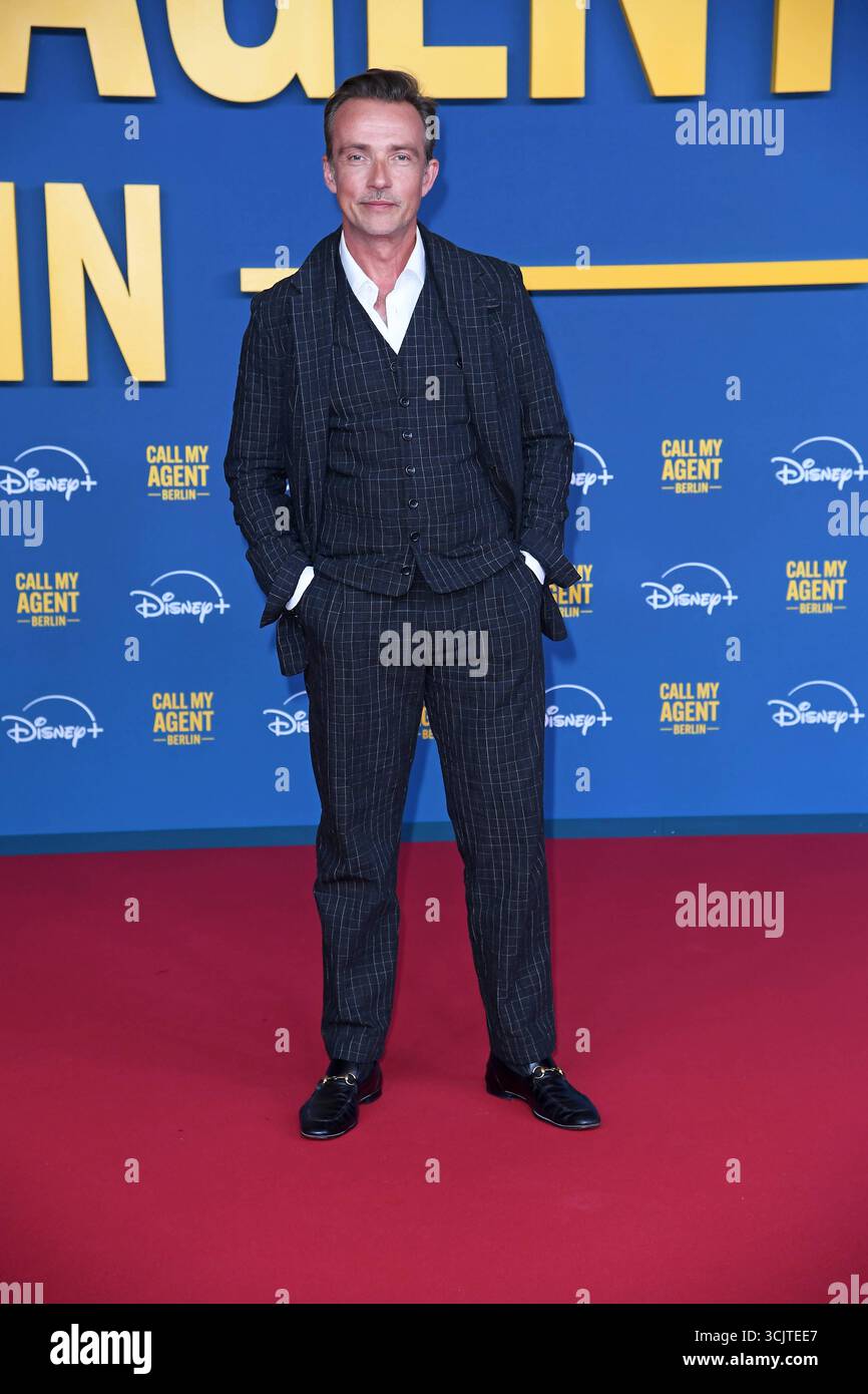 Lucas Gregorowicz bei der Deutschlandpremiere der Disney Original-Serie ...