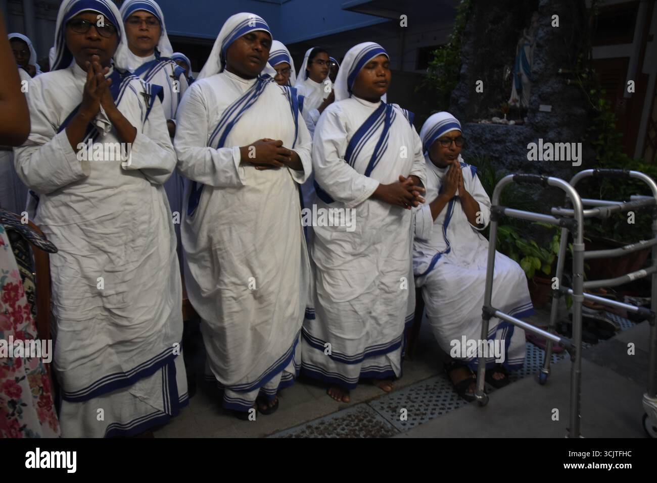 Nuns offer prayers on the death anniversary of Mother Teresa at the ...
