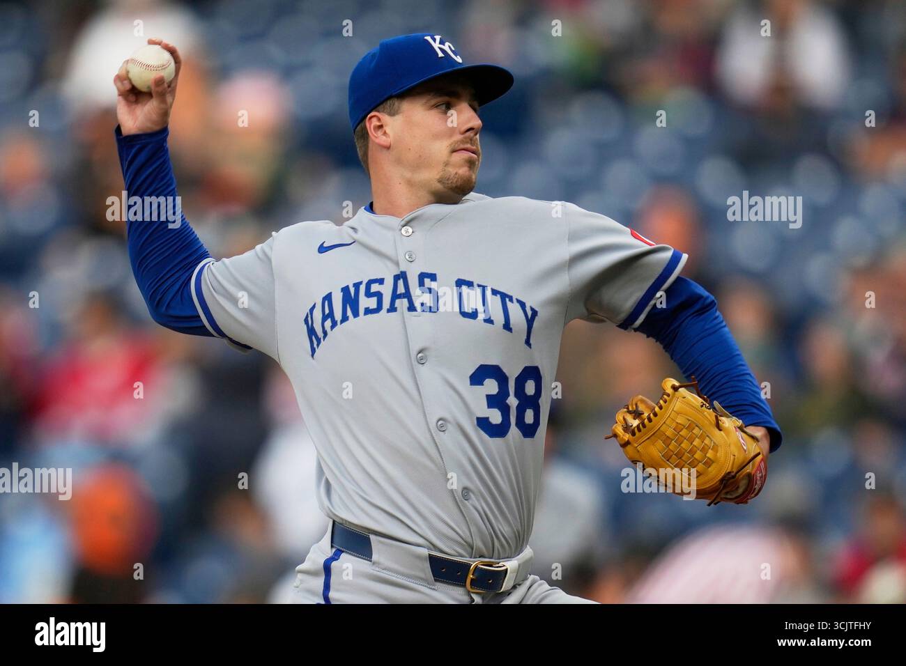 Kansas City Royals' Ryan Bergert pitches in the first inning of a ...