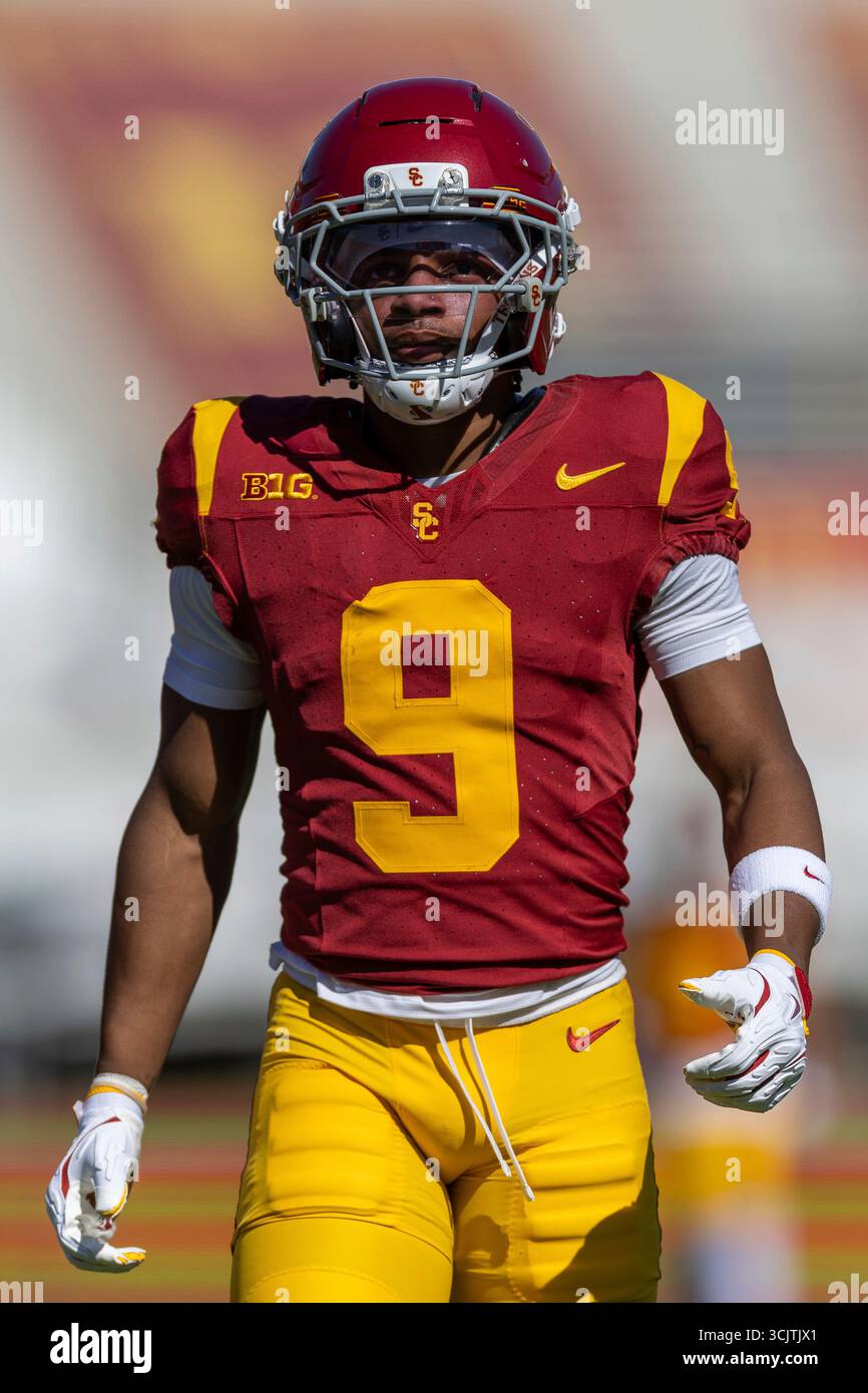LOS ANGELES, CA - SEPTEMBER 06: USC Trojans wide receiver Jay Fair (9 ...